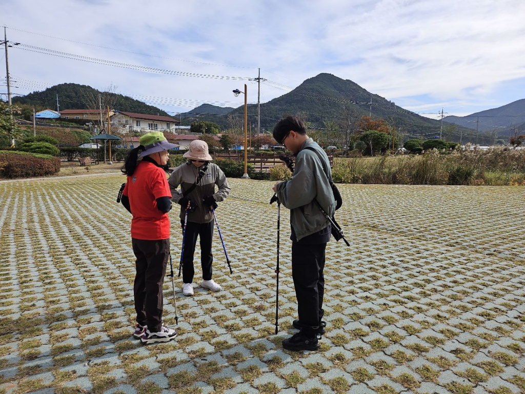 노르딕워킹 걷기10.22 - Ramblr